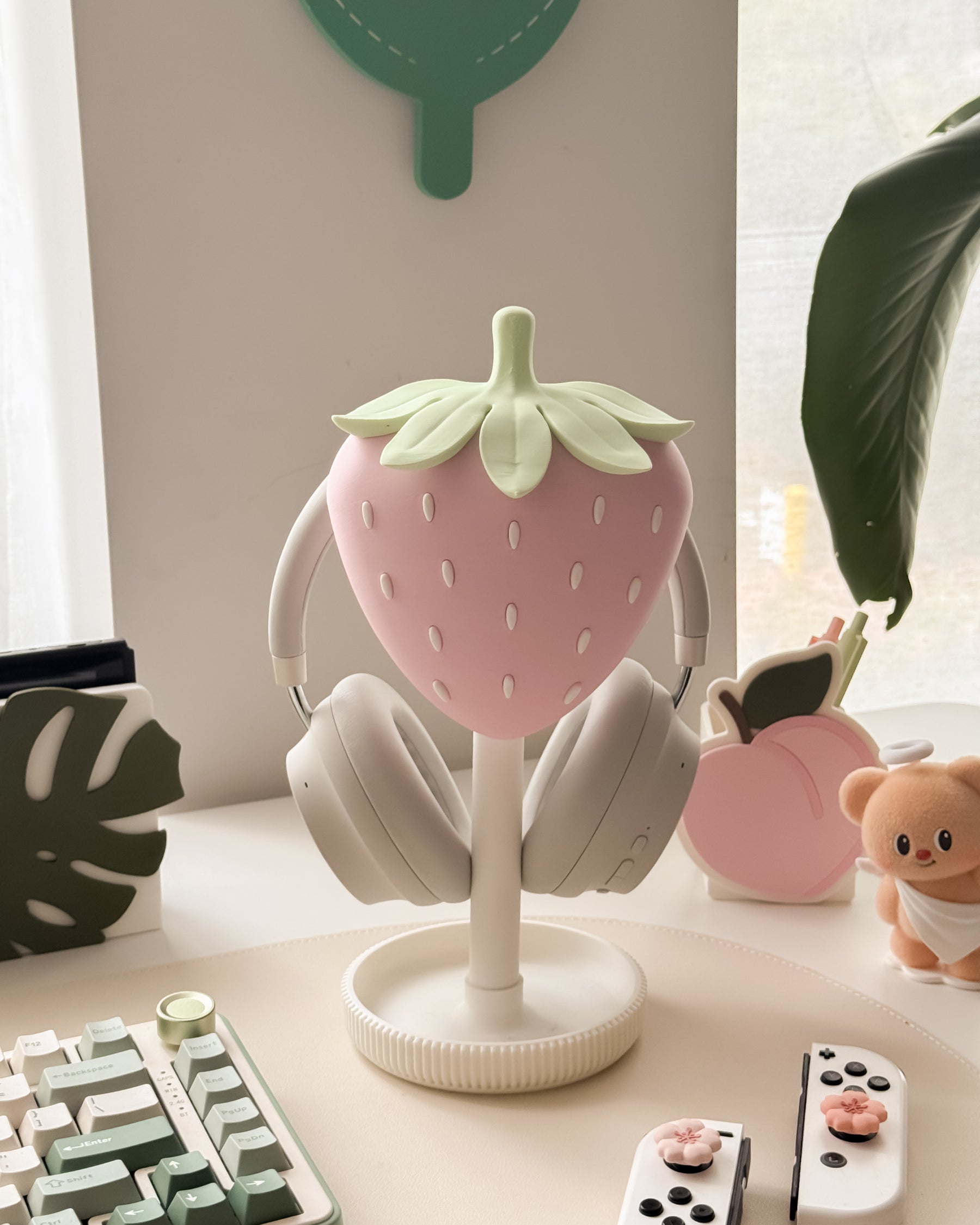 Strawberry Milk Headphone Stand – Hello Oregano